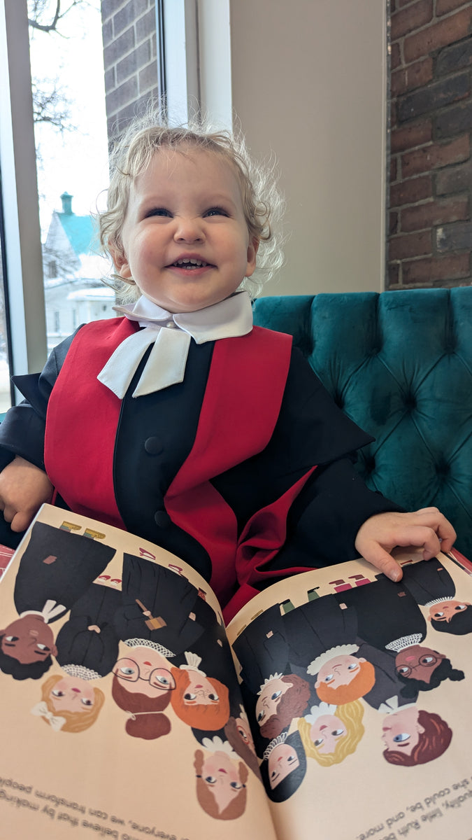 JUNIOR MAGISTRATE SET | ROBE, TAB, GAVEL – Les Rabat-Joies